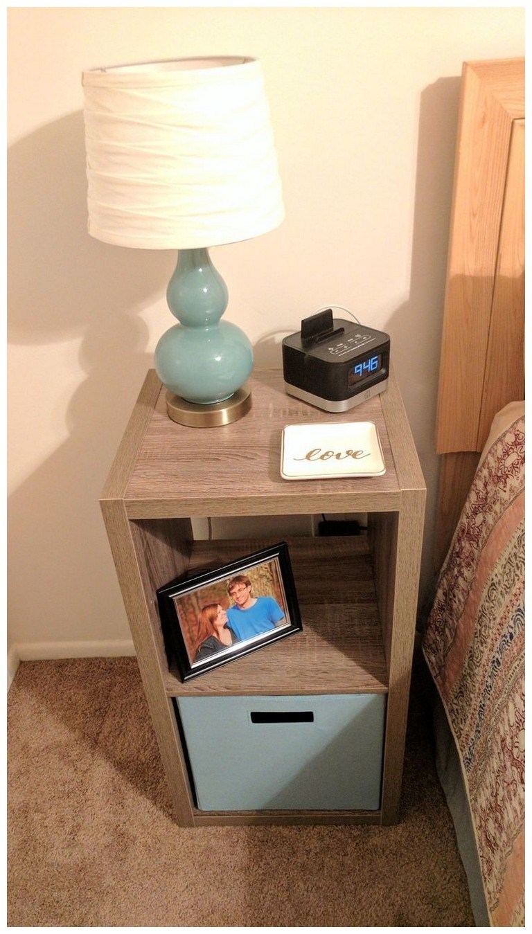 60 Simple Farmhouse Nightstand Design Ideas For Your Bedroom | ARA HOME