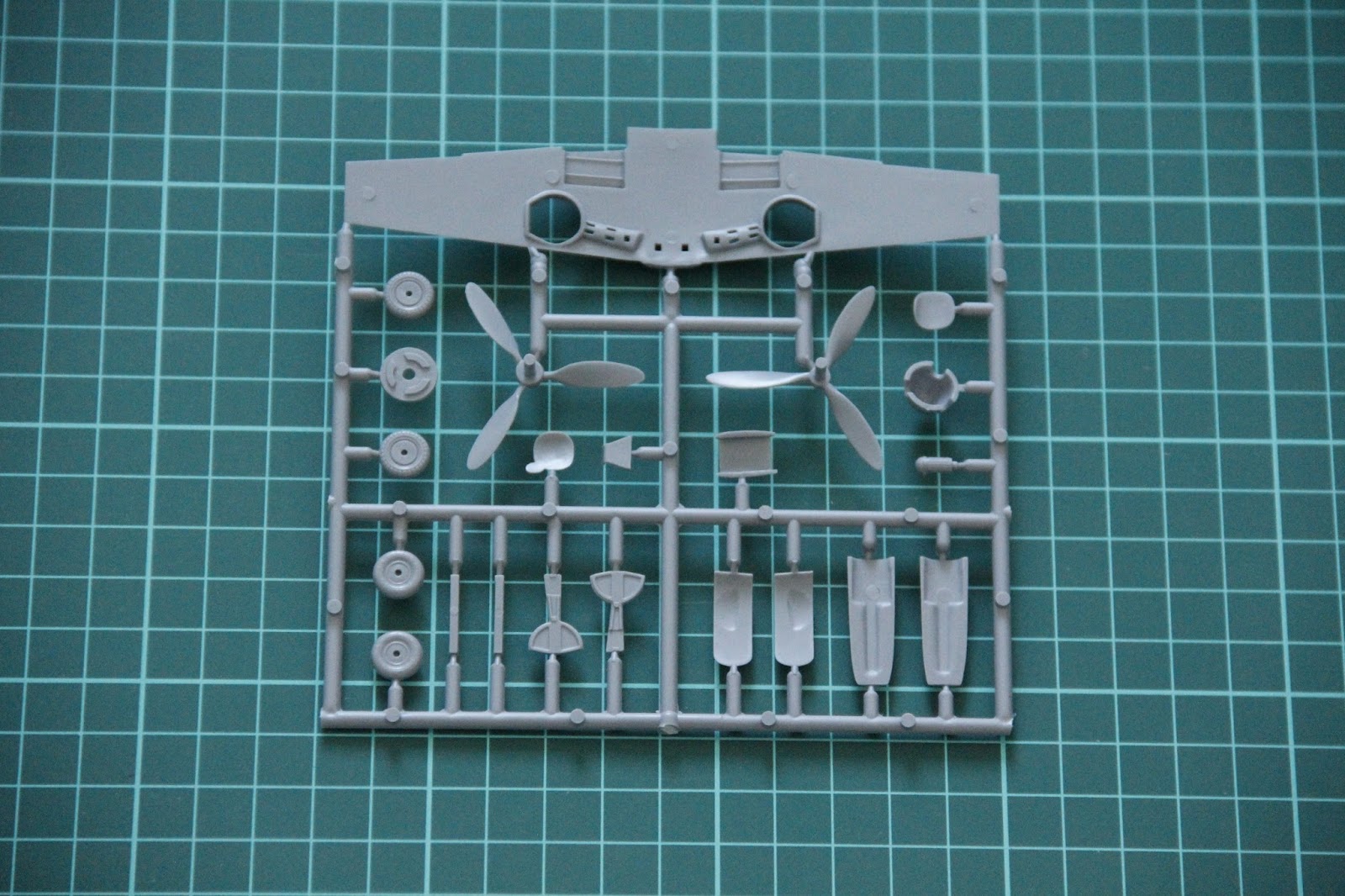 AZmodel 1/72 Bf 109G-10 Special Markings (AZ7503) - DetailScaleView