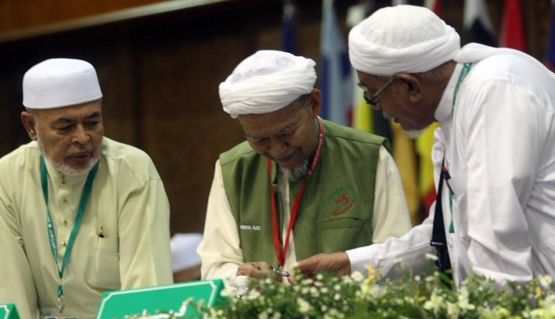 "Hormati Enam Ulamak ini" Pesan Seseorang kepada Blogger MSO