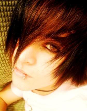 Emo Hair | Emo Hairstyles | Emo Haircuts: emo lip piercing