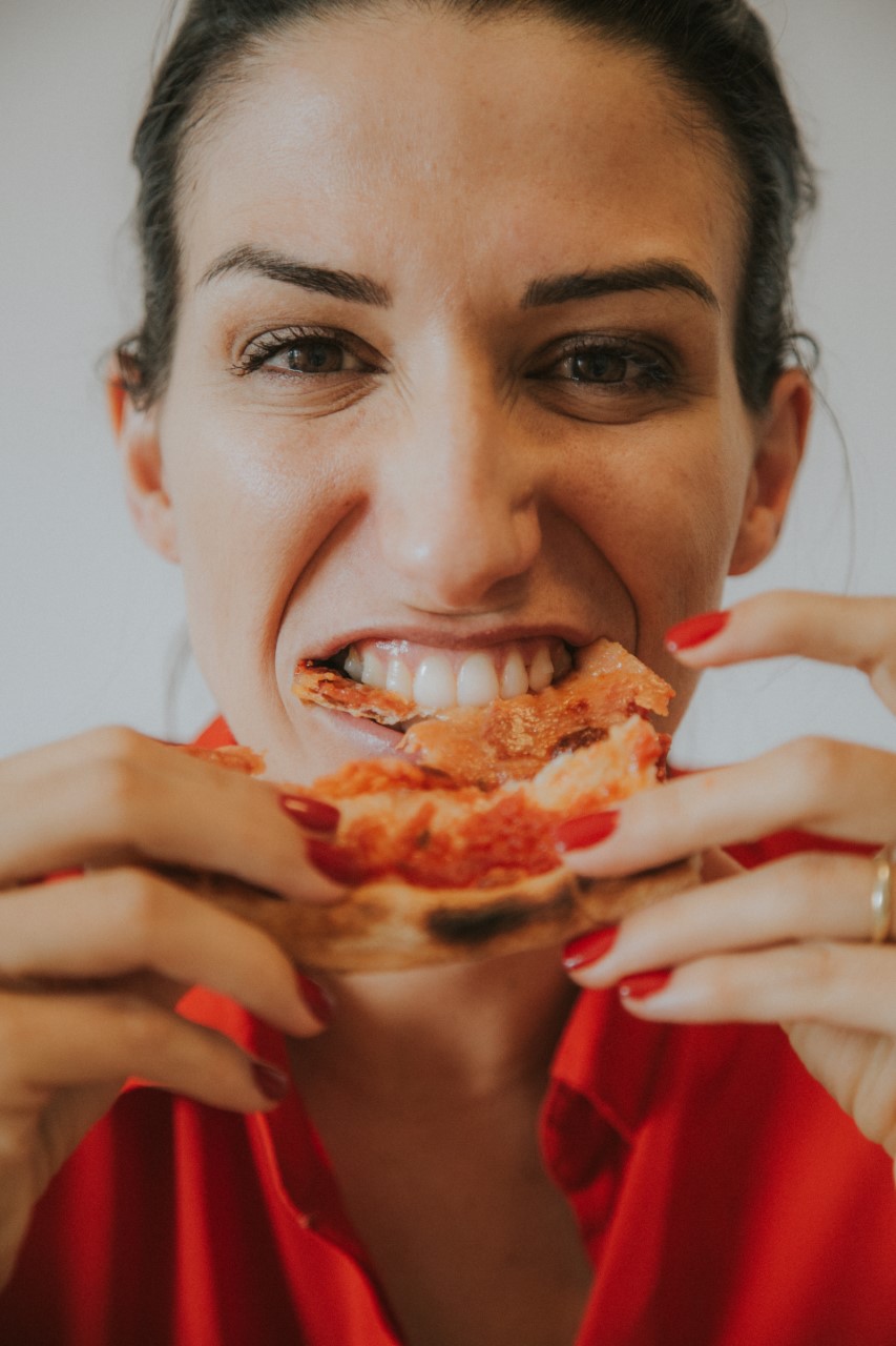 La orilla de las letras: Entrevista: IZANAMI MARTÍNEZ.