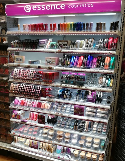 Citrine's Blog - Lip gloss, lipstick and all that good stuff ...