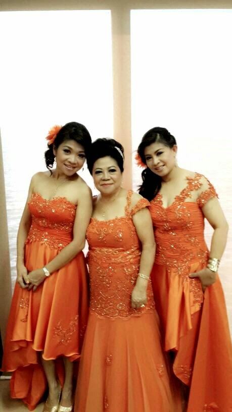 Sewa Gaun Pesta: Sewa Gaun Mama & Family Orange