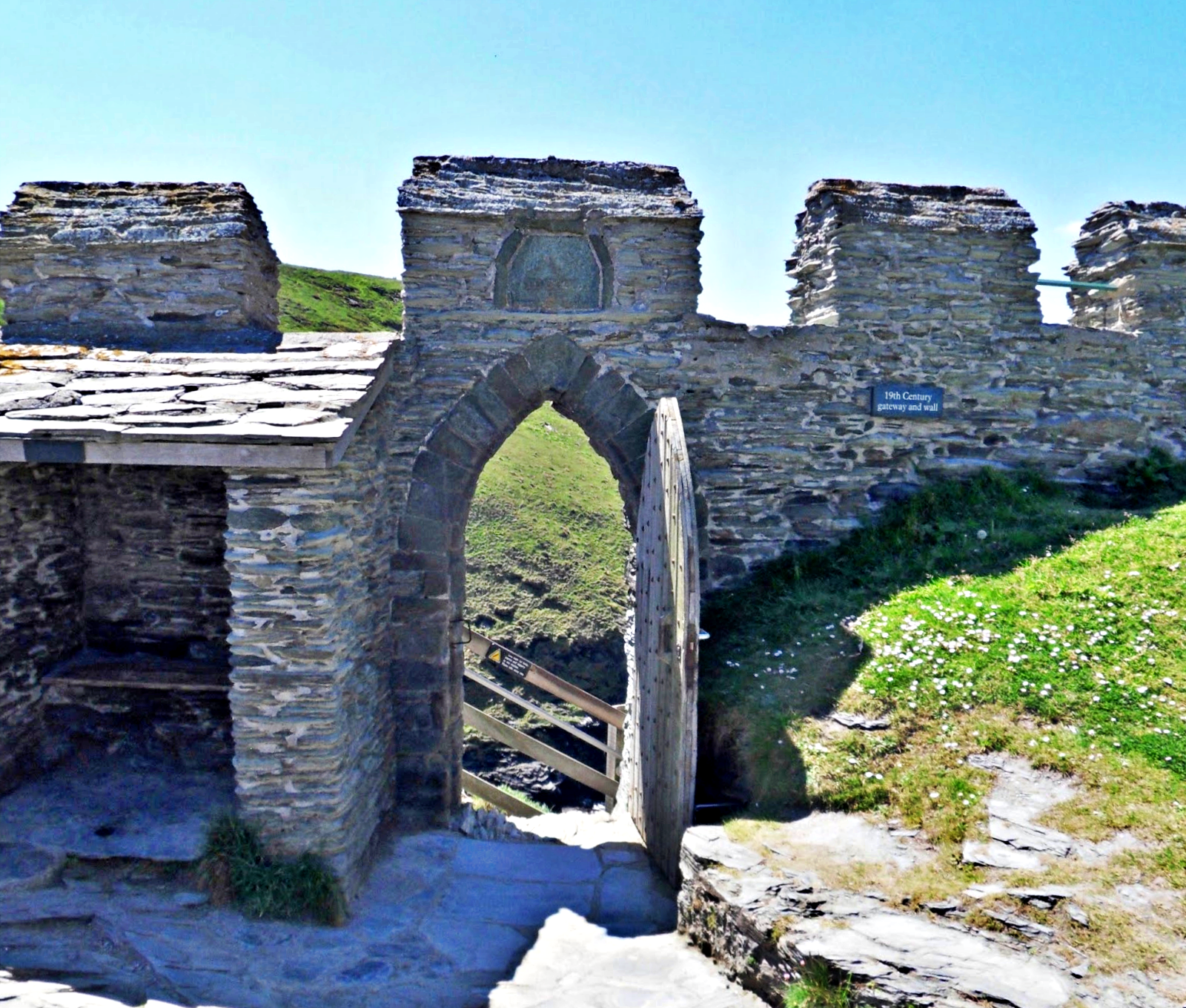 Mike's Cornwall: A Flavour of Tintagel Castle and the Story of King Arthur