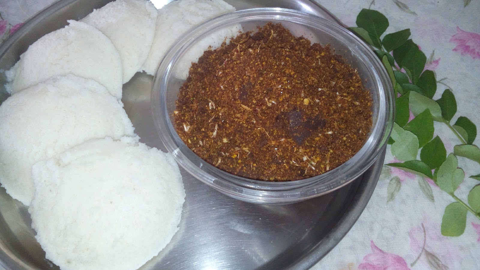 shaziya'srecipes: nalla karam podi / idly karam podi recipe