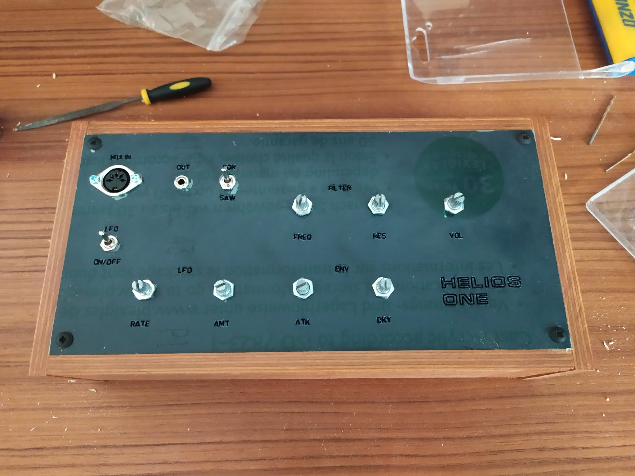Blog Hoskins: MIDI controlled Arduino Synth DIY Guide Nearly Ready