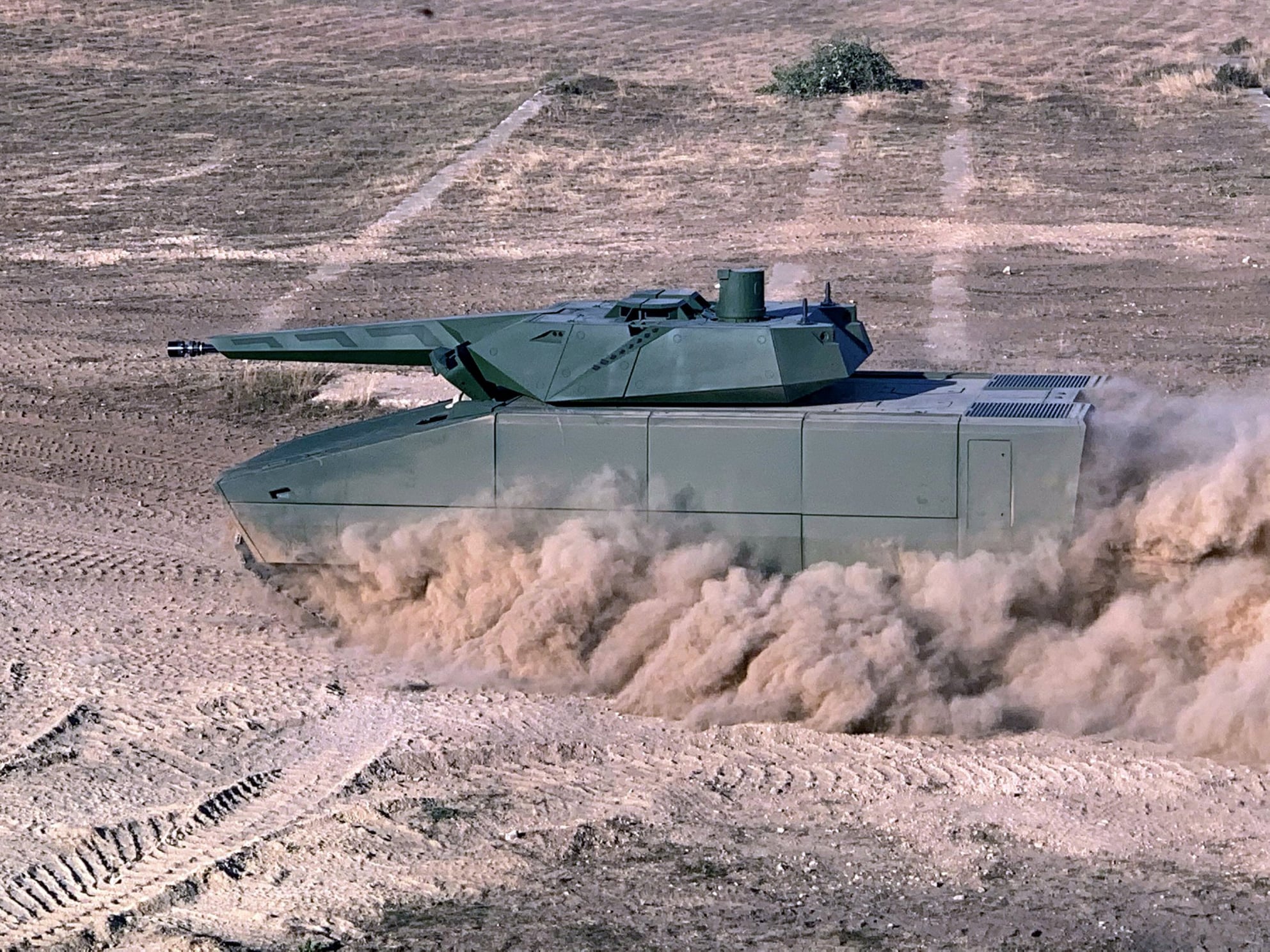 The Dead District: Rheinmetall Lynx IFV demonstration in Hungary