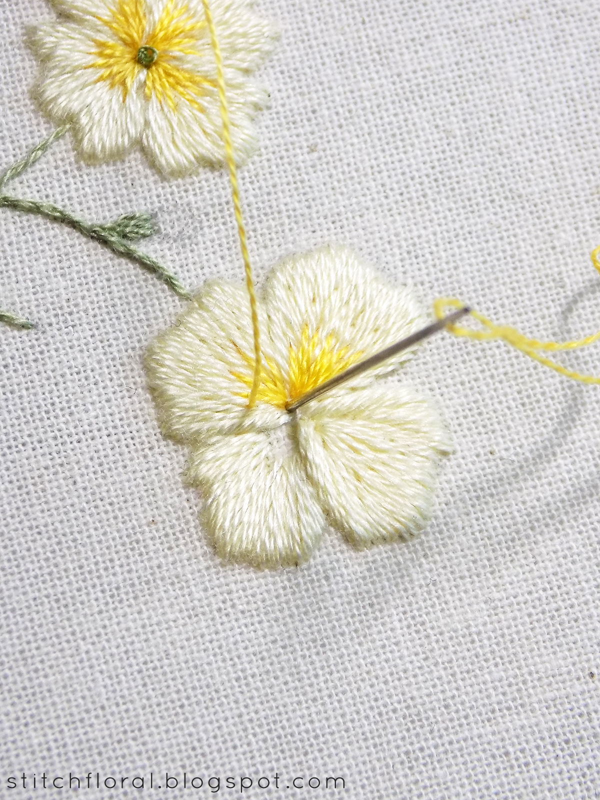 Primrose botanical embroidery: freebie & tutorial - Stitch Floral