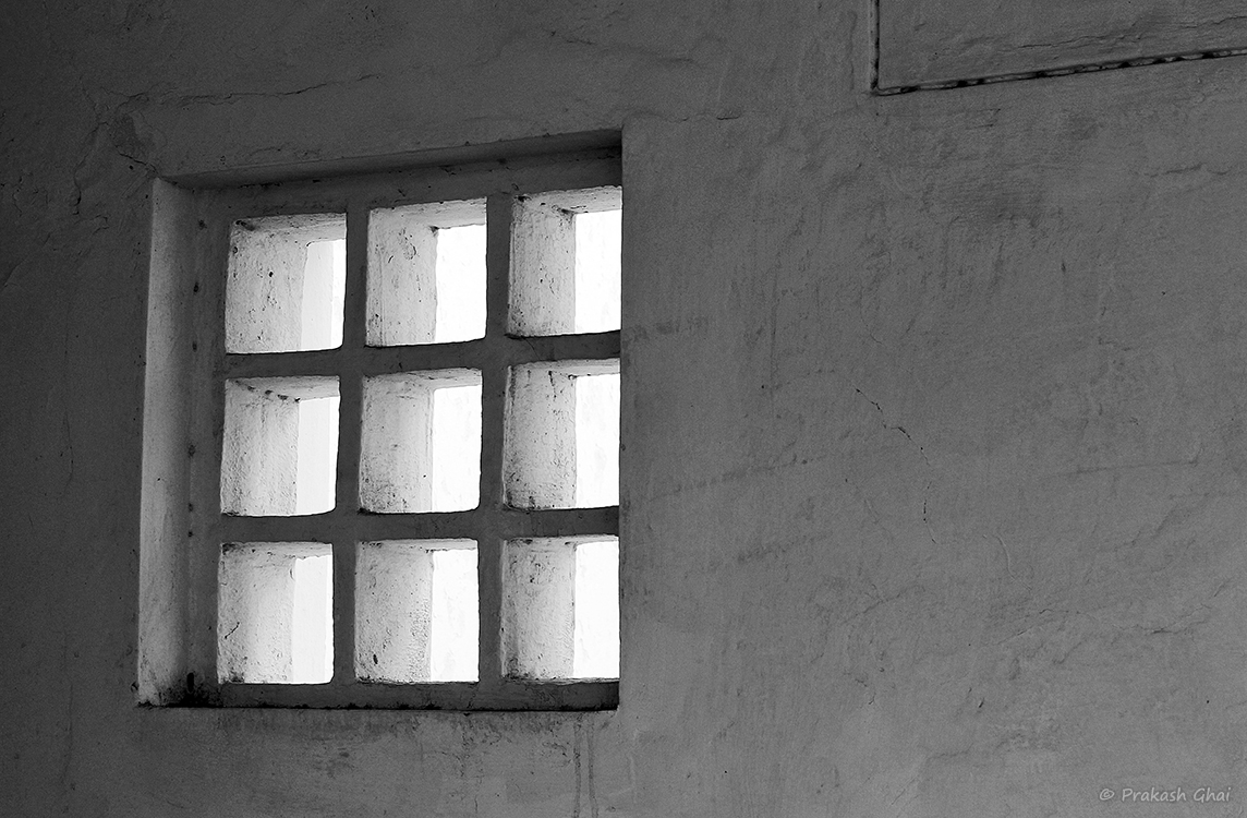 Minimalist Photography - by Prakash Ghai: 10 Squares