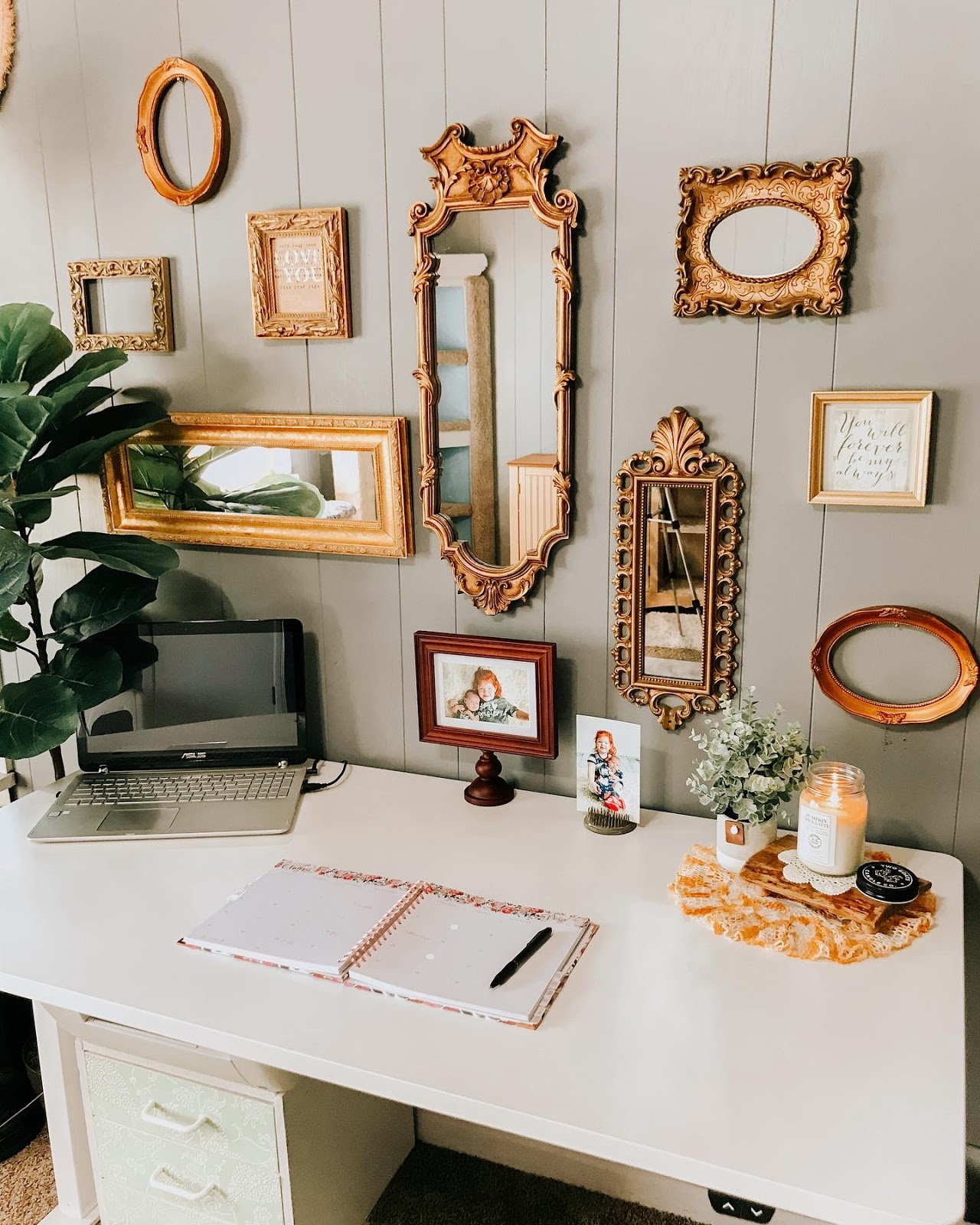 Clover House: How I Build a Gallery Wall and My New Desk