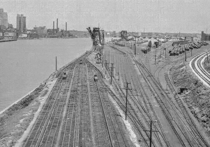 Towns and Nature: Toledo, OH: Oregon, OH: Coal and Iron Ore Docks Scene