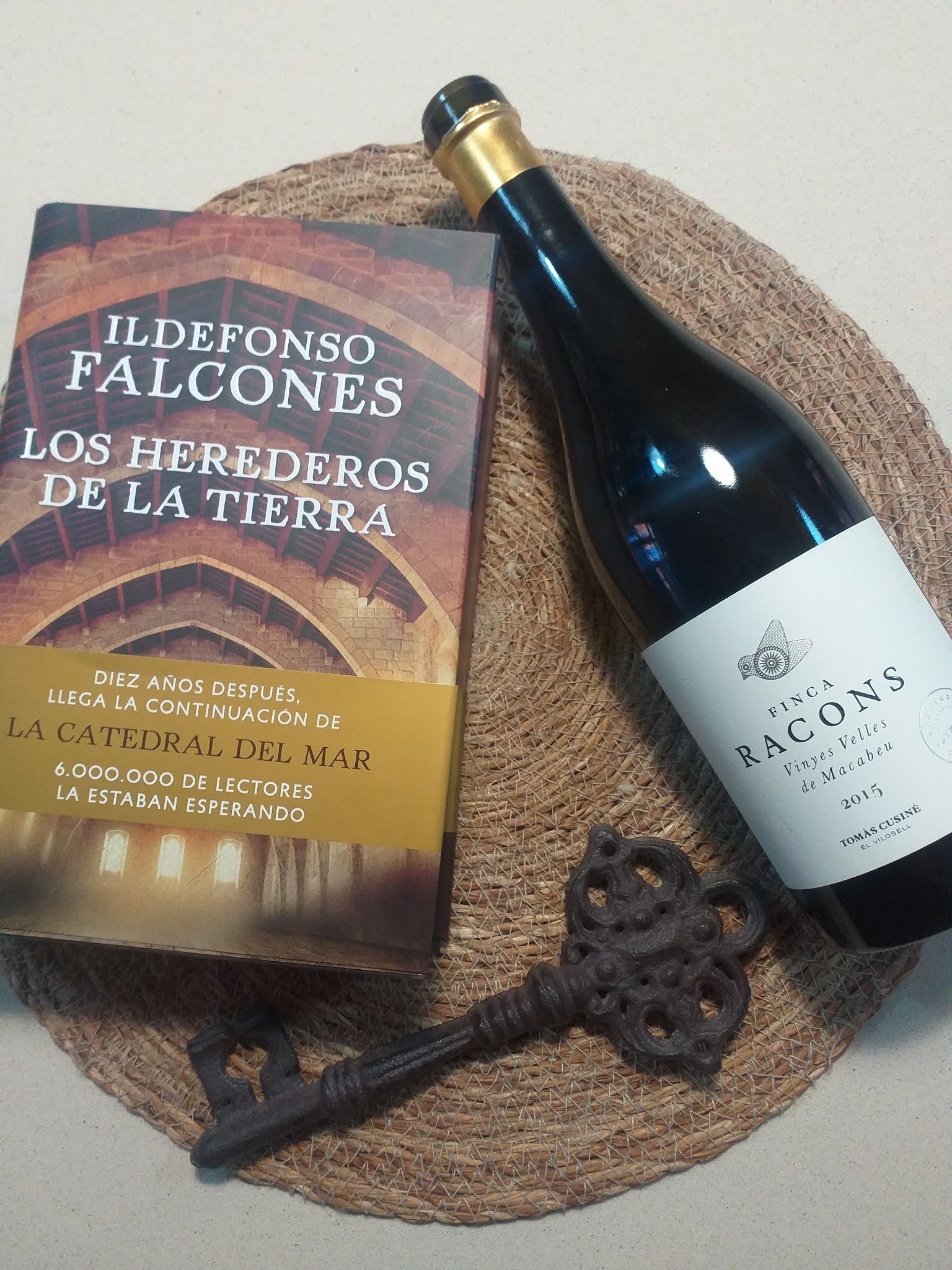 ¿QUE LIBRO ME BEBO?: LOS HEREDEROS DE LA TIERRA+ FINCA RACONS 2015 ¿QUE LIBRO ME BEBO?: LOS HEREDEROS DE LA TIERRA+ FINCA RACONS 2015