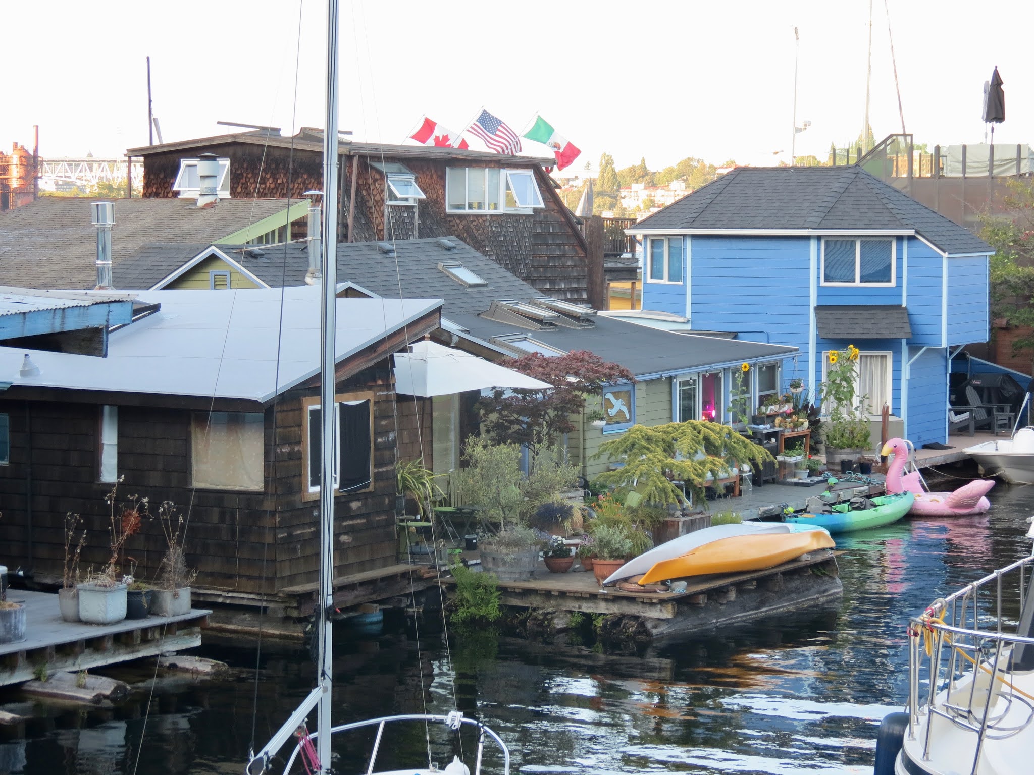 Nau speak: Seattle: August walk around Lake Union