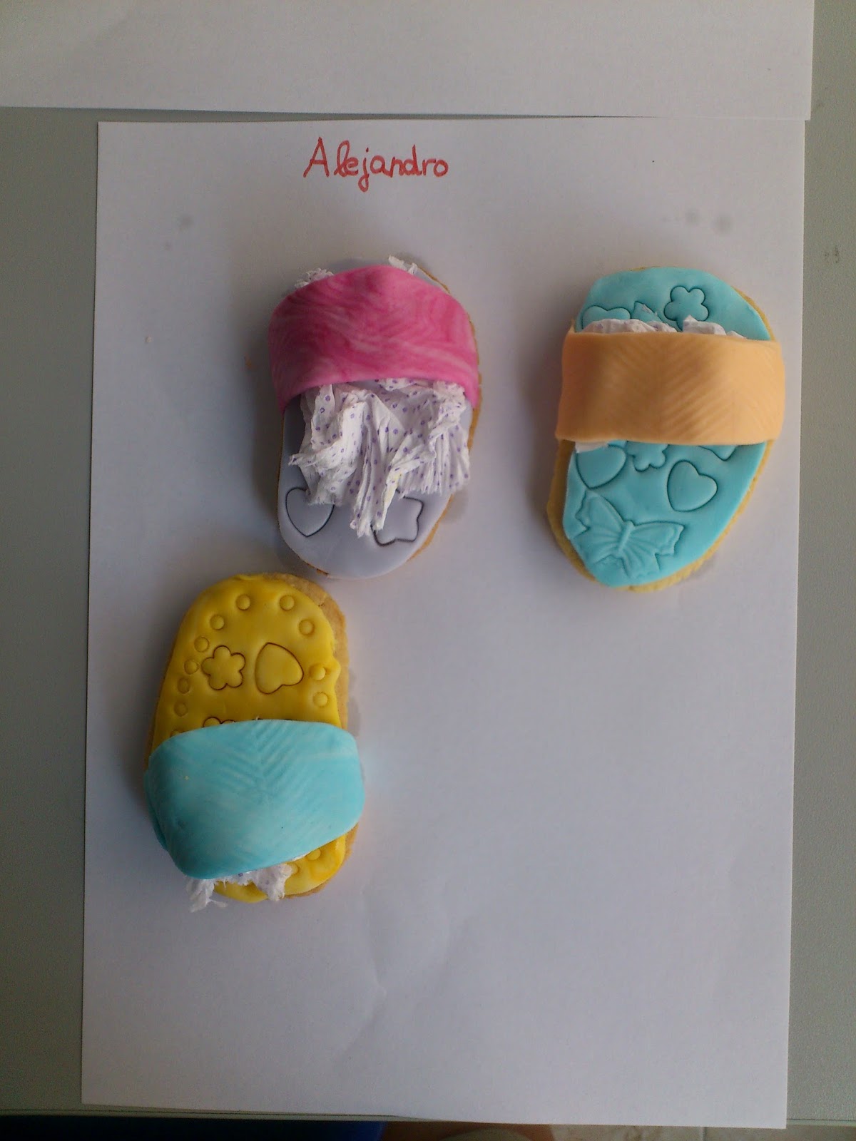 Cris Cakes: Taller de galletas "Chanclas y sandalias de verano"