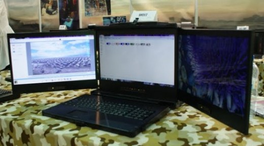 EL BLOG DE EXTREMA DESCARGA: Laptop de tres pantallas ... Increible!!!!