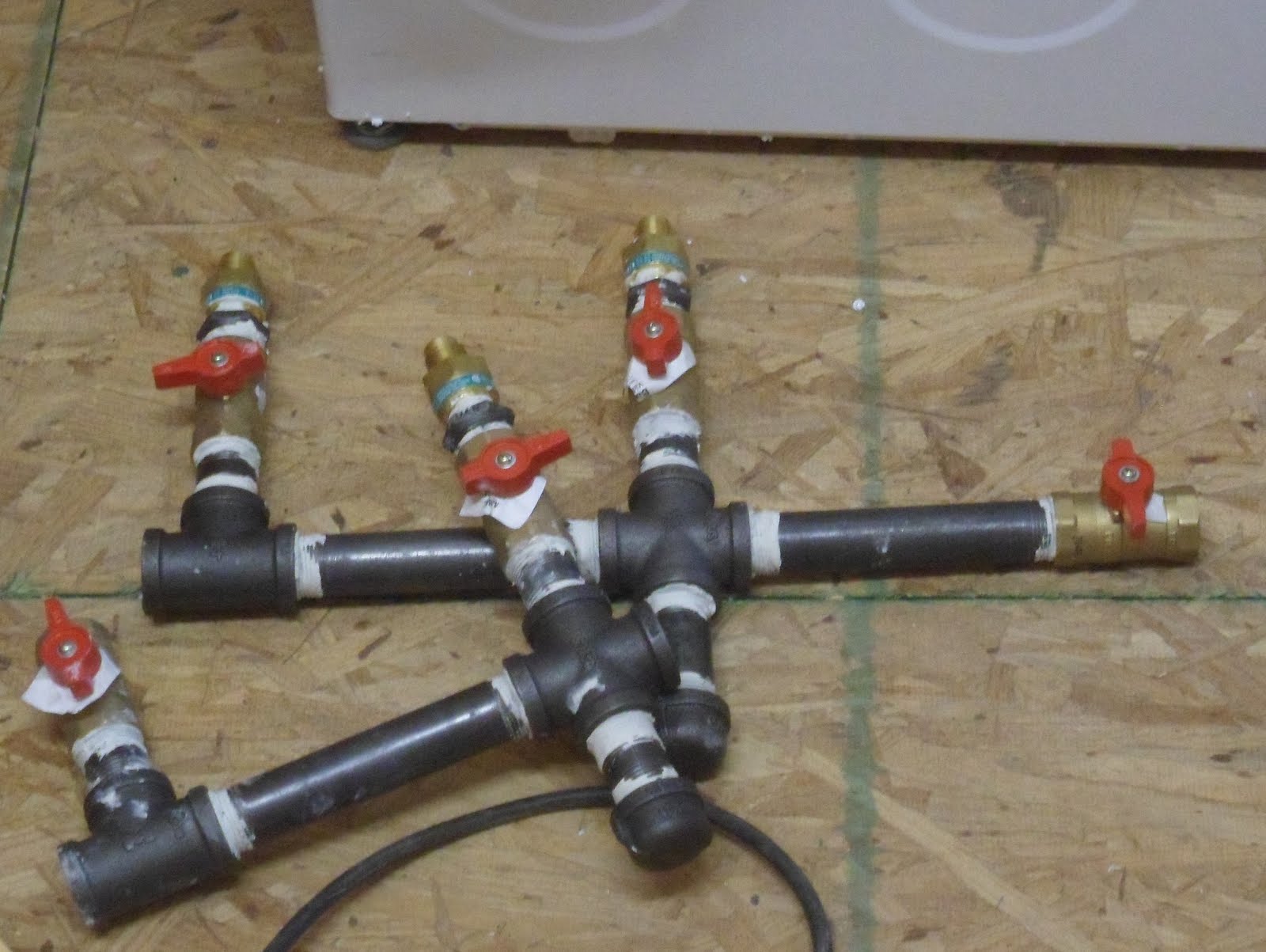 Busters Travels: The Original Ranch, Lakewood, NM - Gas manifold