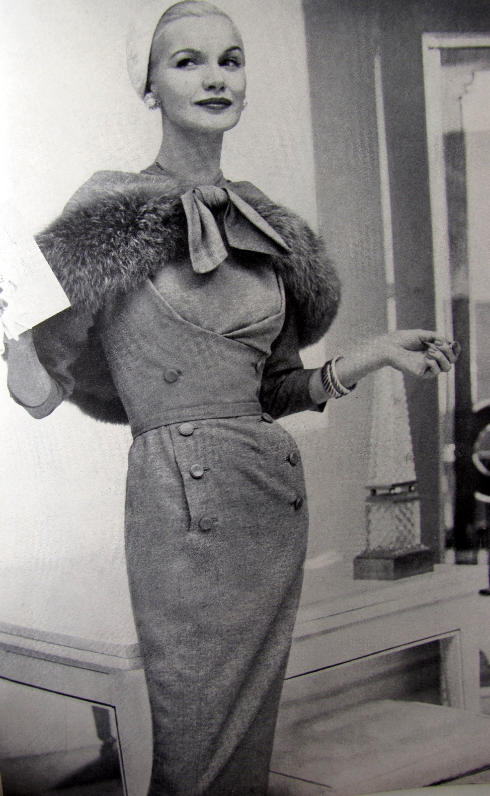 Love Fashion Love Vintage: Vogue 1955 Fashion Designs