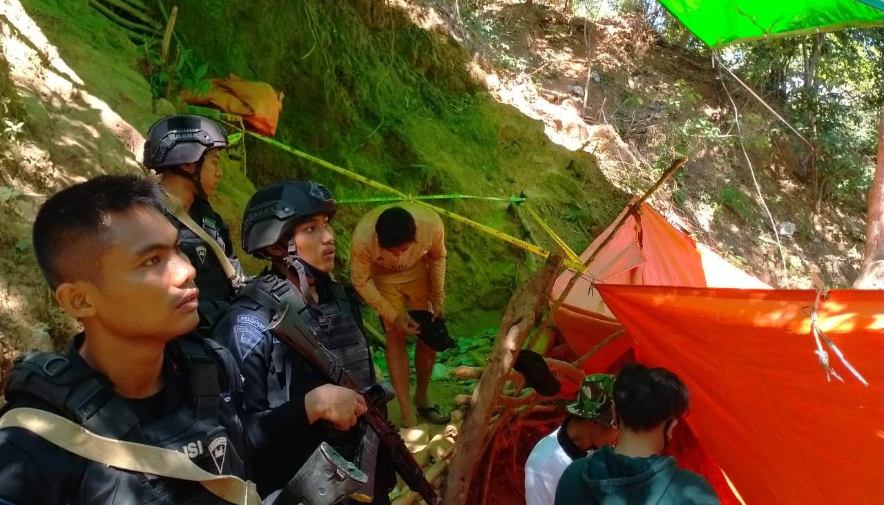 Lokasi Penambangan Emas Liar Dua Warga Sekarbela di Desa Boke ...