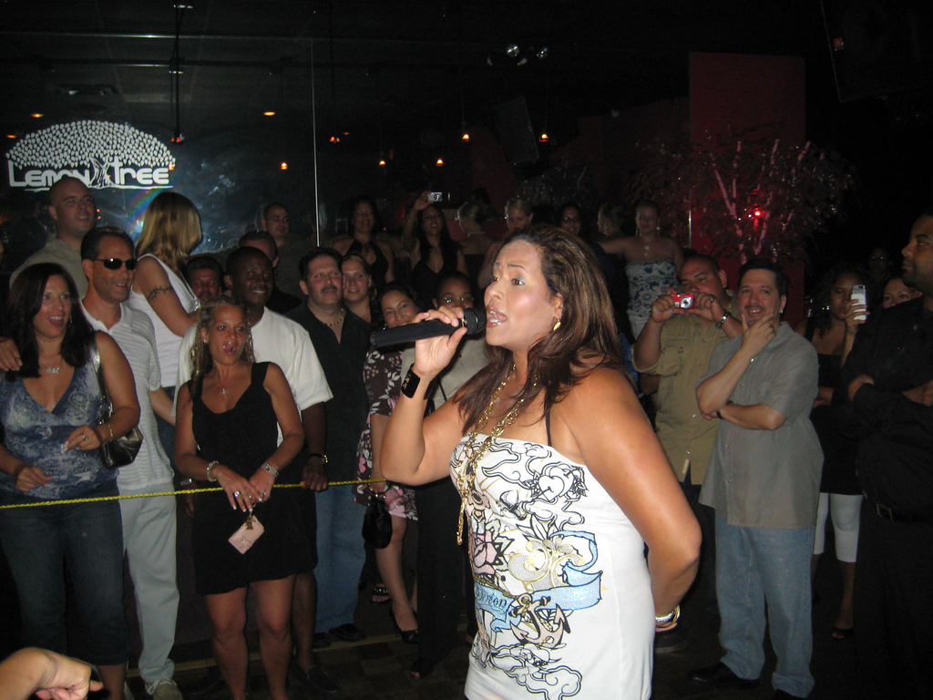 ARTISTAS DO FREESTYLE: Judy Torres - Holding On