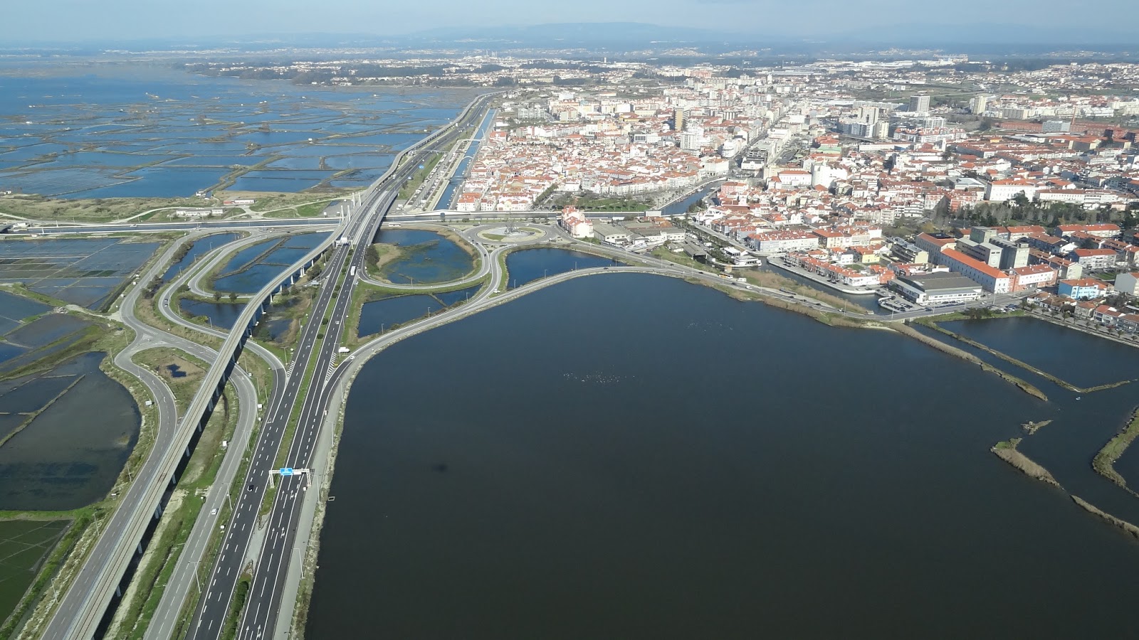 Sítios e Lugares: Fotografias da Vista Aérea da Cidade de Aveiro
