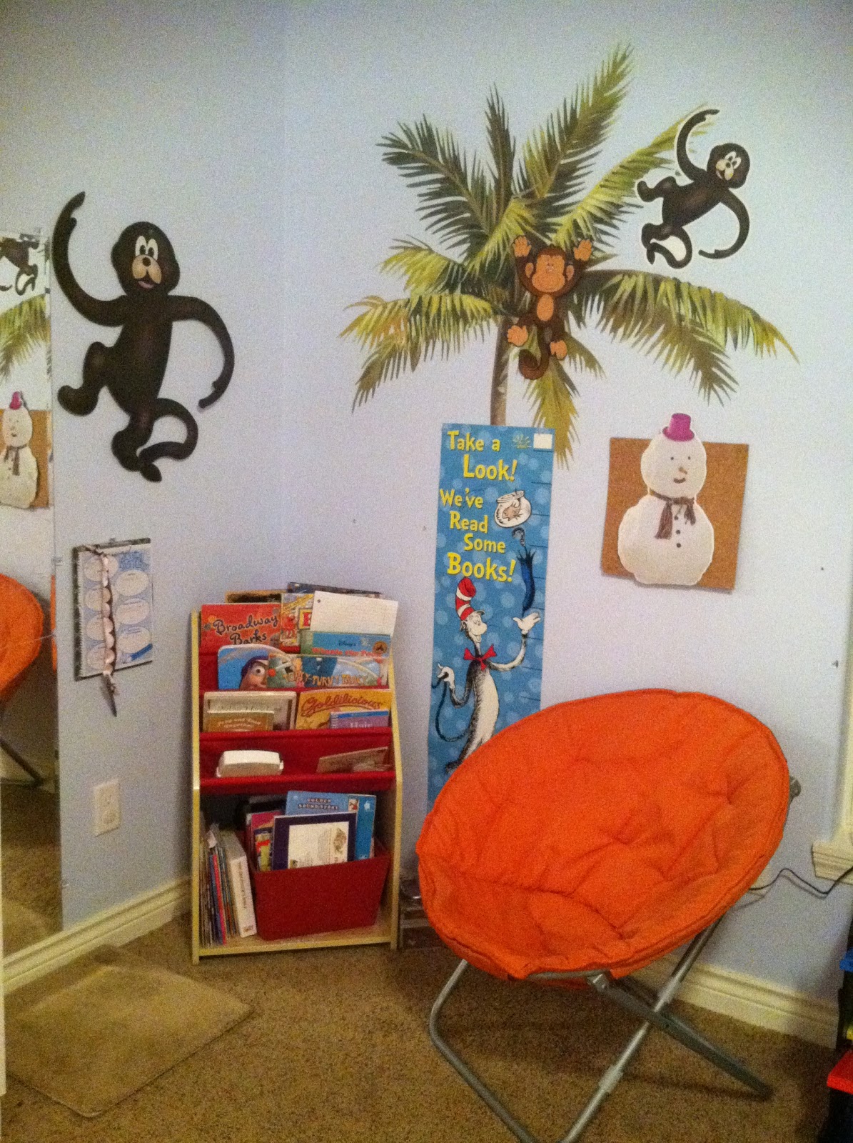 Discovery Kidzone Montessori Adventures: Our Homeschool Classroom...so far!