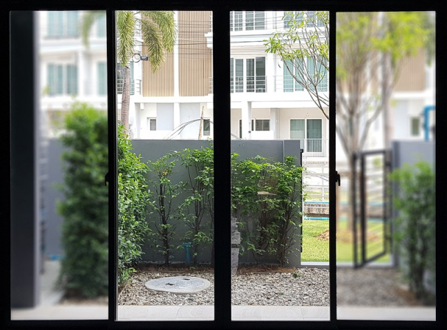 Hire Professionals For Installing Double Glazed Sliding Windows!