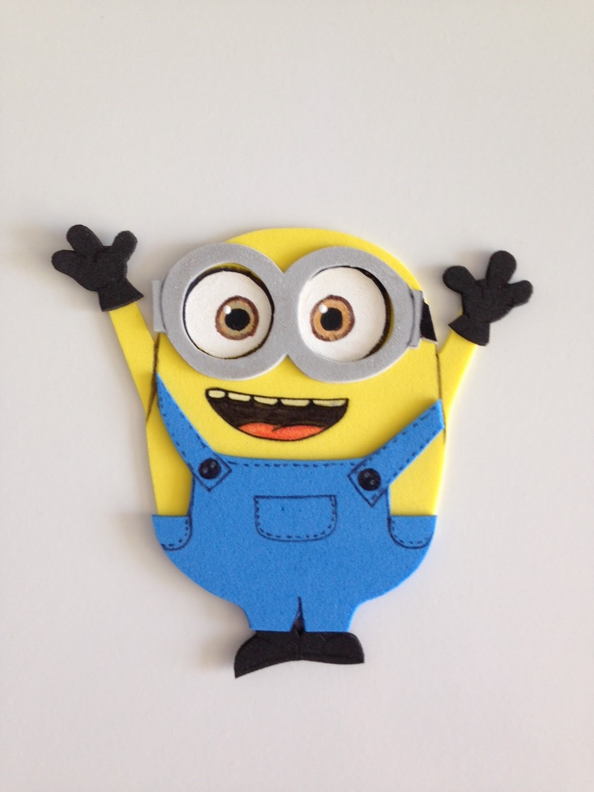 EVA Sob Medida - Artesanato e Moldes: Minions em EVA