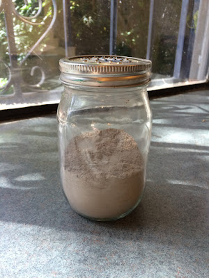The Hippy Home: How To Make Homemade Natural Flea Powder
