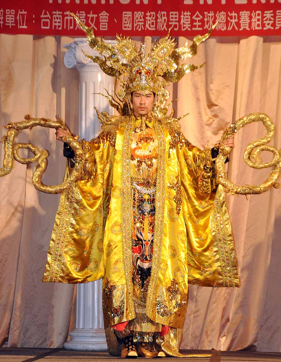 Most Beautiful National Costumes from Male Pageant - Indonesian ...