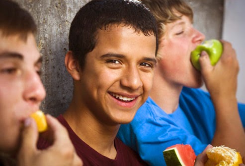 Encompass Nutrients: What are healthy Eating Tips for Teen Athletes?
