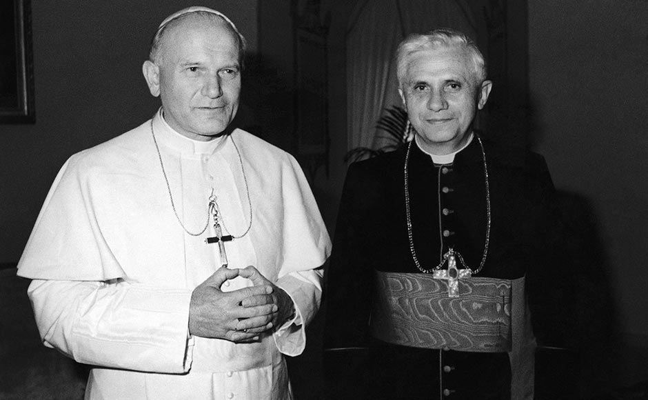 Catholicism for Everyone: Photos of Benedicts XVI and John Paul II together