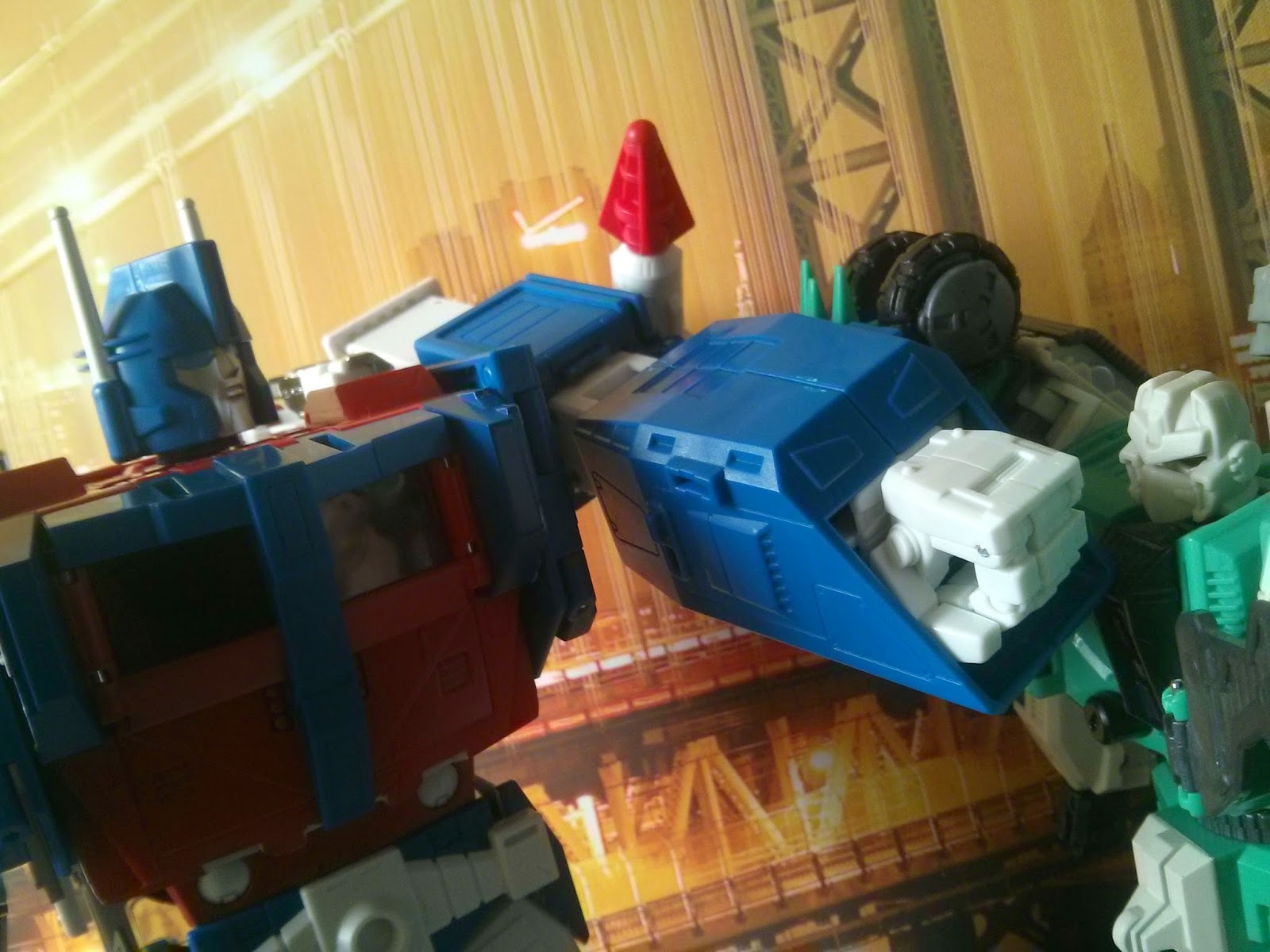 Toybox Soapbox: Transformers MP-22 Masterpiece Ultra Magnus Review