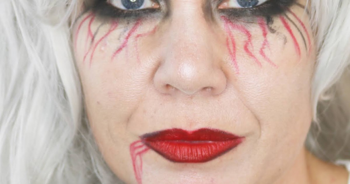 Simple Zombie Makeup look!