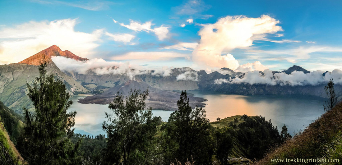 Trekking Mount Rinjani package 6 days 5 nights start climb from Senaru