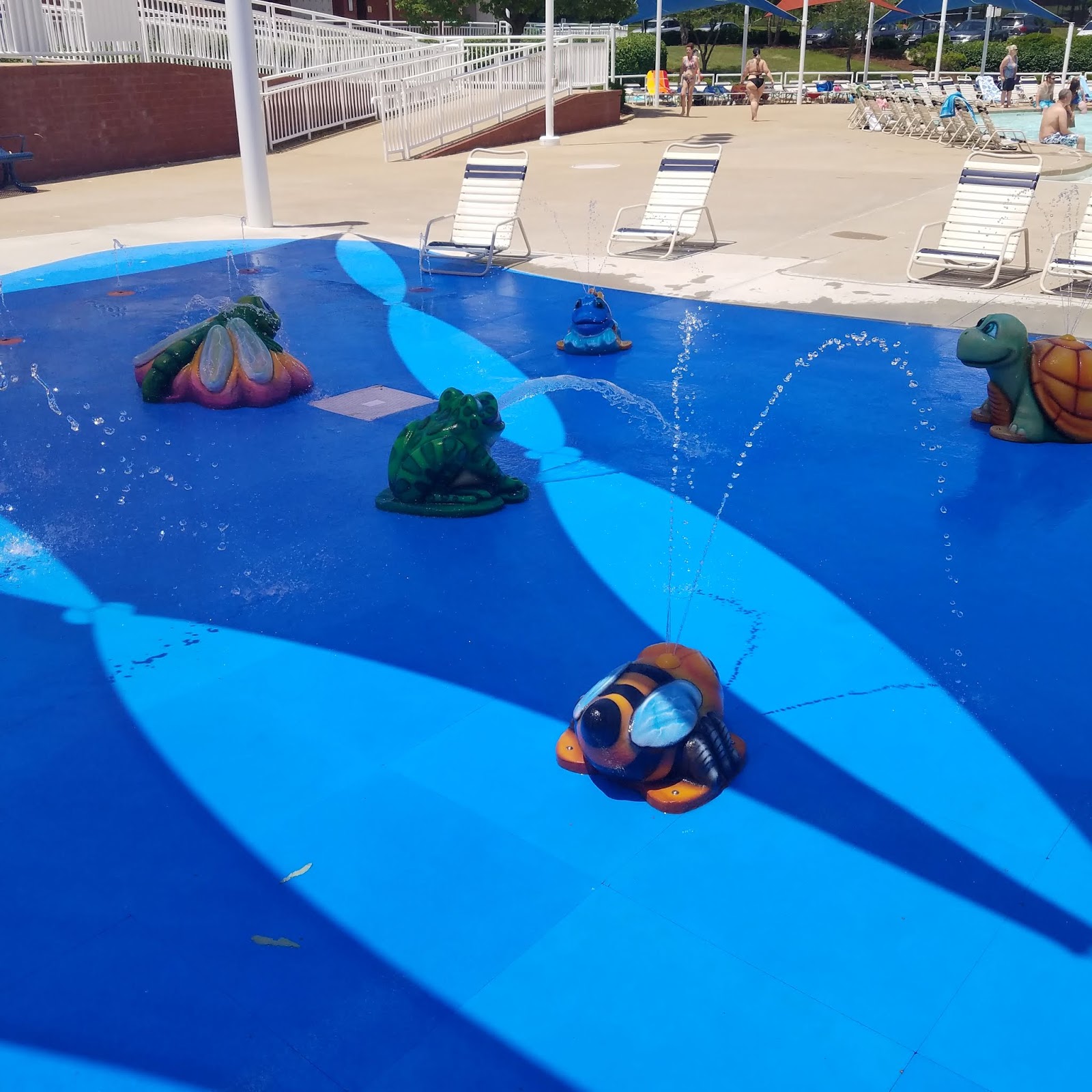 Play St. Louis: North Pointe Aquatic Center, Ballwin
