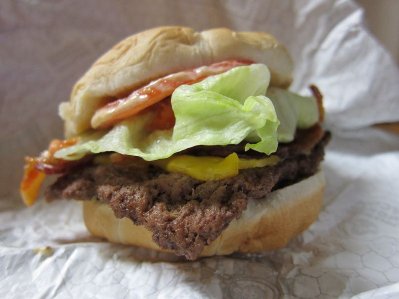 Review: Wendy's - Bistro Cheddar Cheeseburger