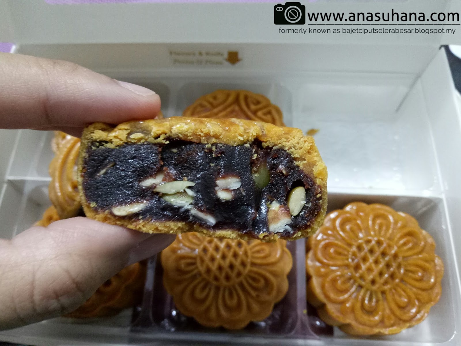 Halal Premium Homemade Mooncake by Aihana Mooncakes - Ana Suhana