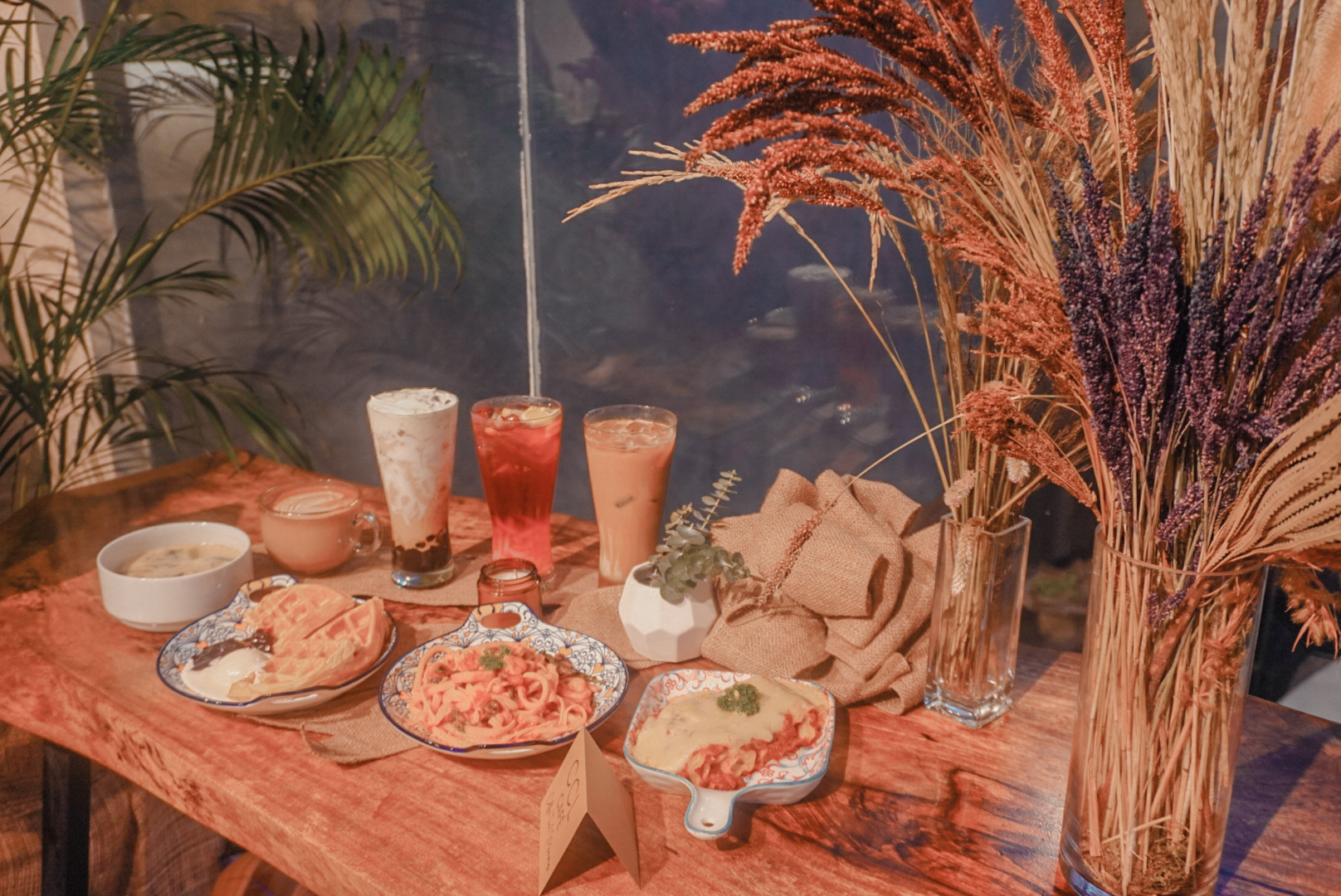 There's a new Rustic-Themed Cafe in Makati | CCL Cafe — Sweet ...