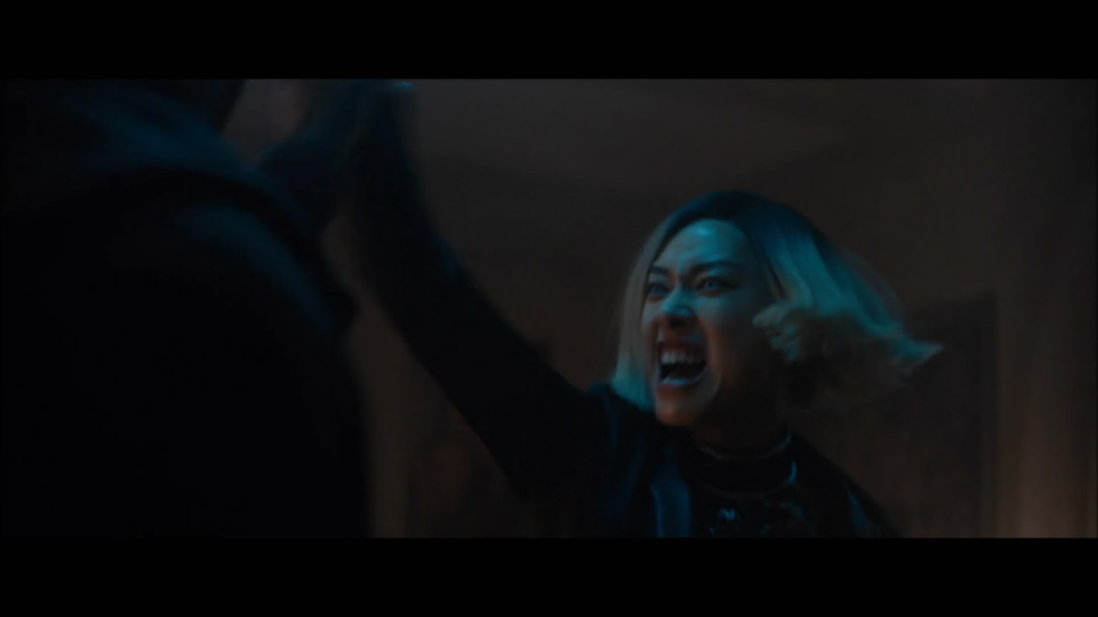Noomi Rapace and Veronica Ngo as sexy evil babes Leilah and Tien in Bright