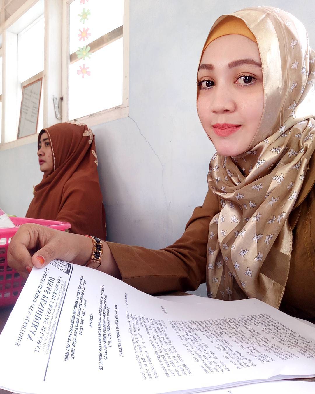 Kumpulan foto lengkap mama muda berjilbab - CantikaMagz