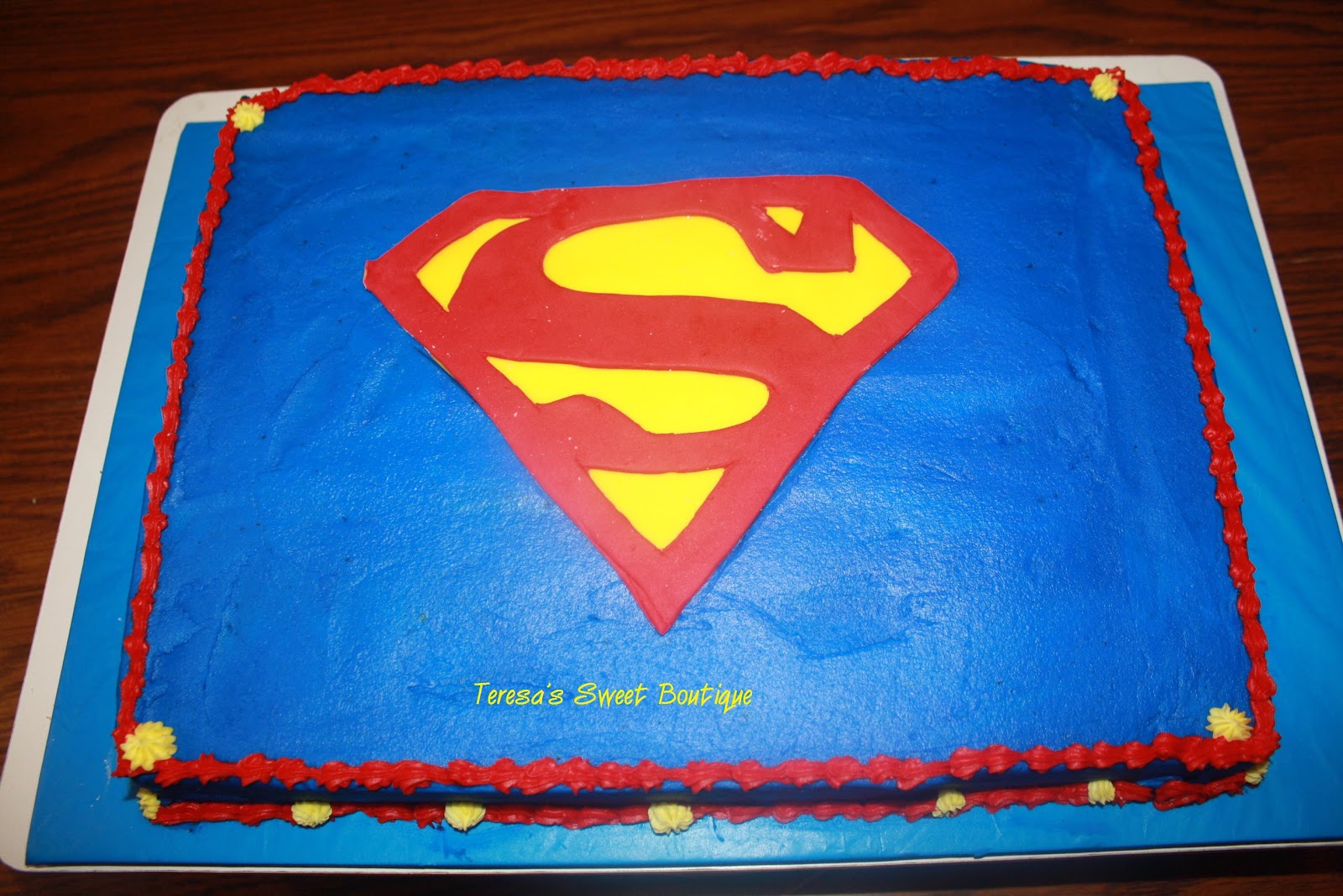 teresa's sweet boutique: Superman Grooms Cake
