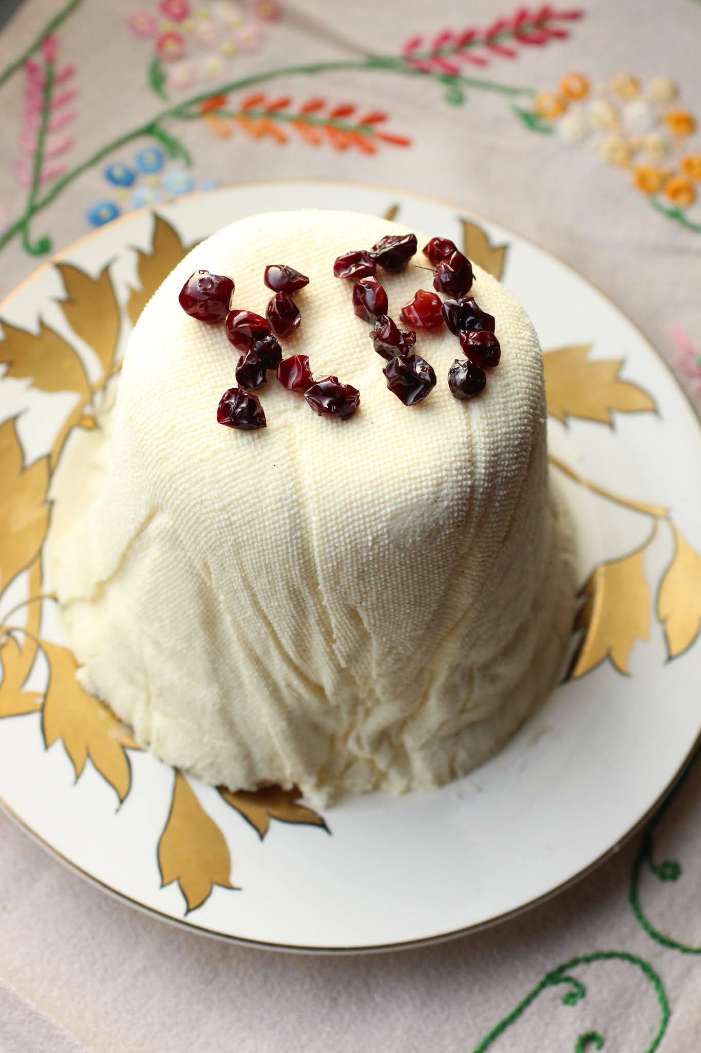 Un peu gay dans les coings...: Pashka: cheesecake russe pour Pâques