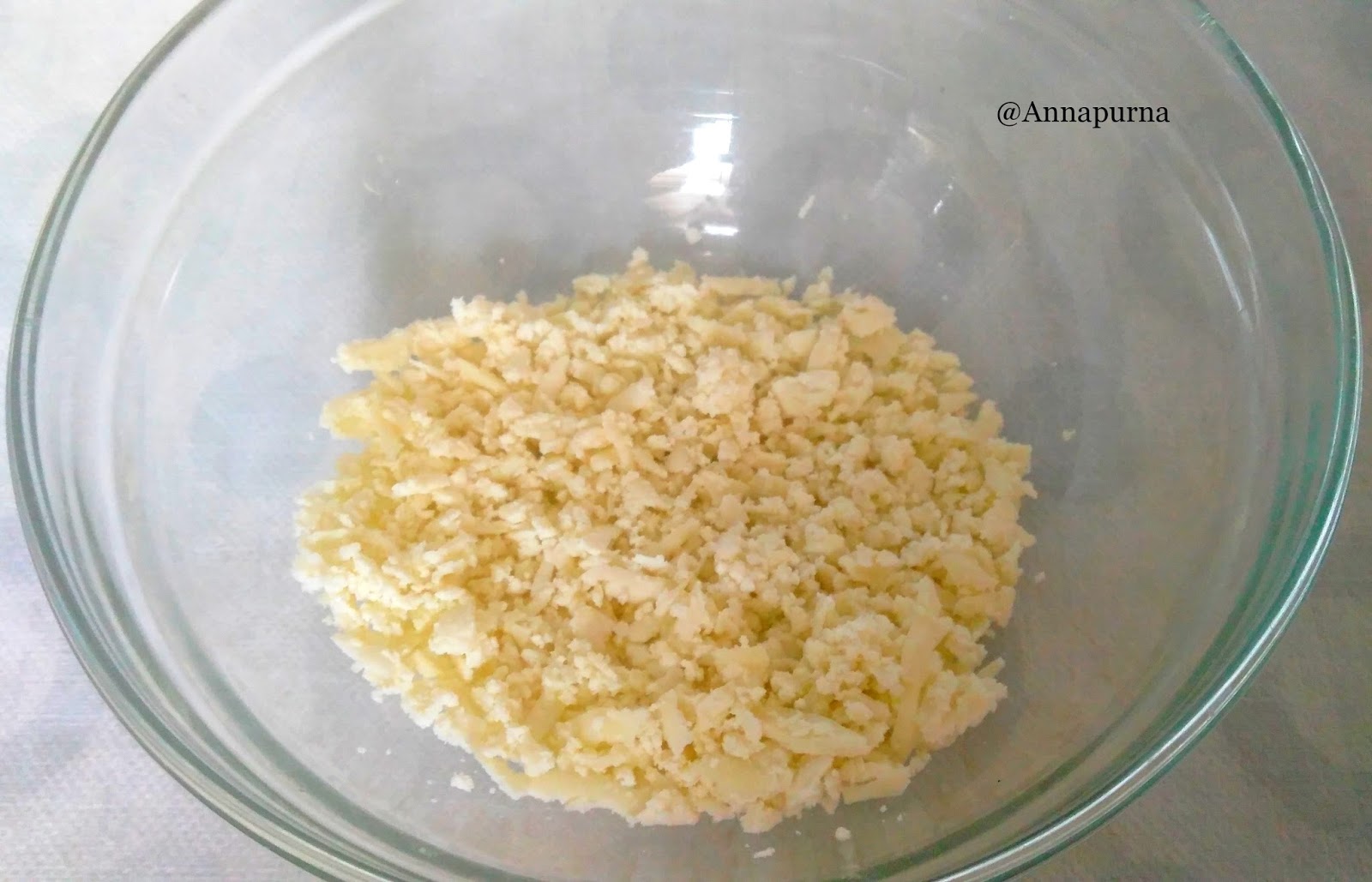 Annapurna: Cheesy Vegetable Discs / Baked Bread Appetizer