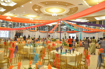 PICHA: HARUSI YA WAMBURA NA JACQUELINE - CARDINAL RUGAMBWA HALL | CHRIS ...