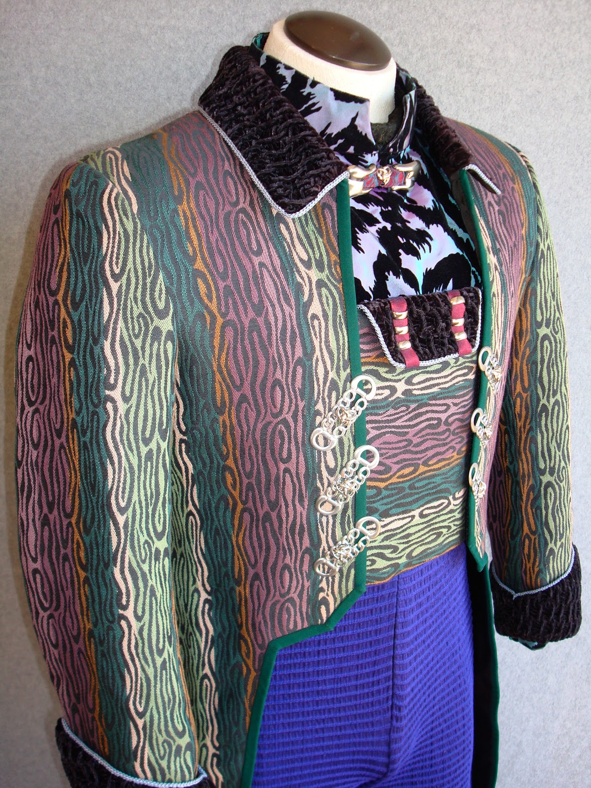 The Ferengi Costumes Of Star Trek: Deep Space Nine: Quark