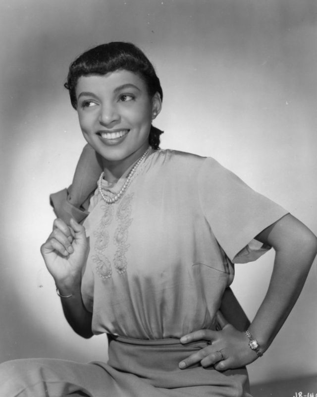 30 Beautiful Photos of Ruby Dee From Between the 1940s and ’60s ~ Vintage Everyday