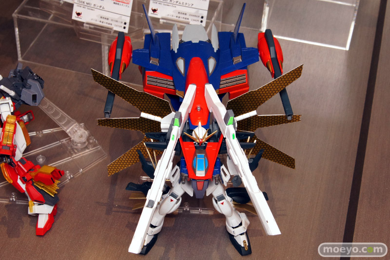 GUNDAM GUY: Robot Damashii (Side MS) Gundam DX + G Falcon - On Display ...