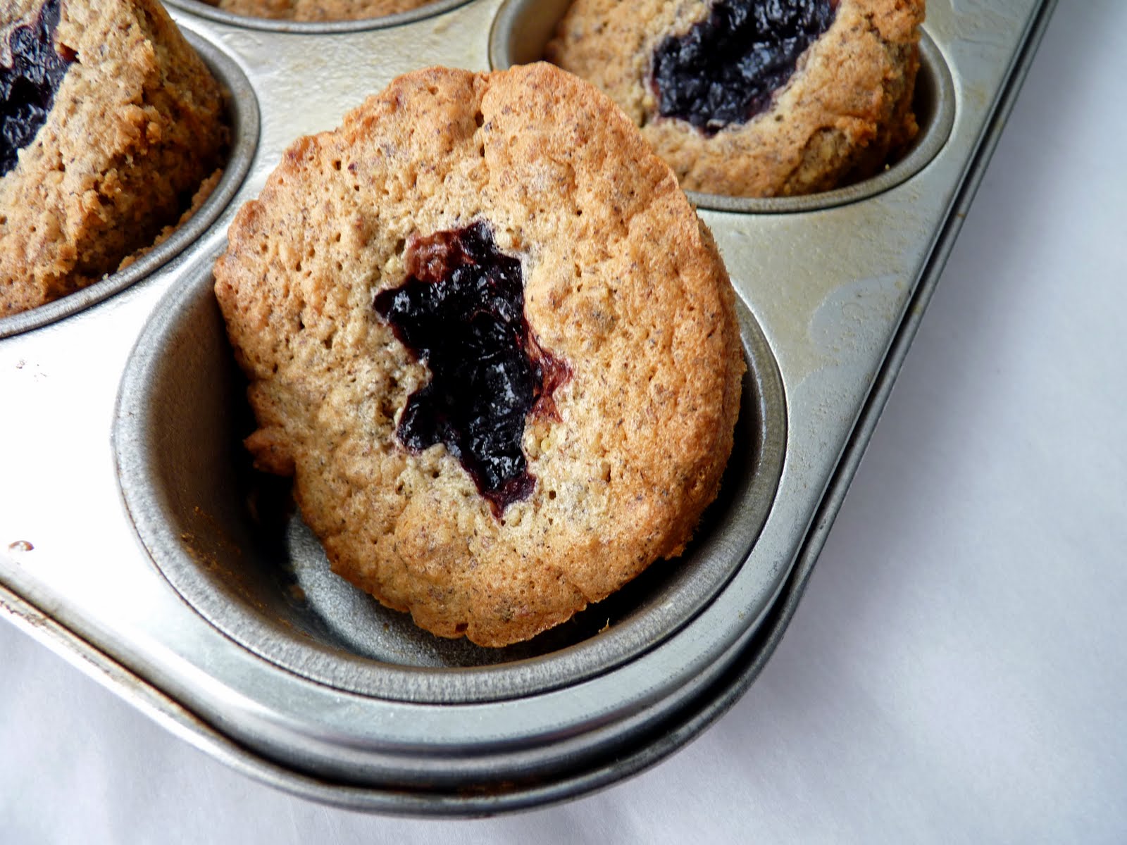 :pastry studio: Almond Buckwheat Berry Cakes