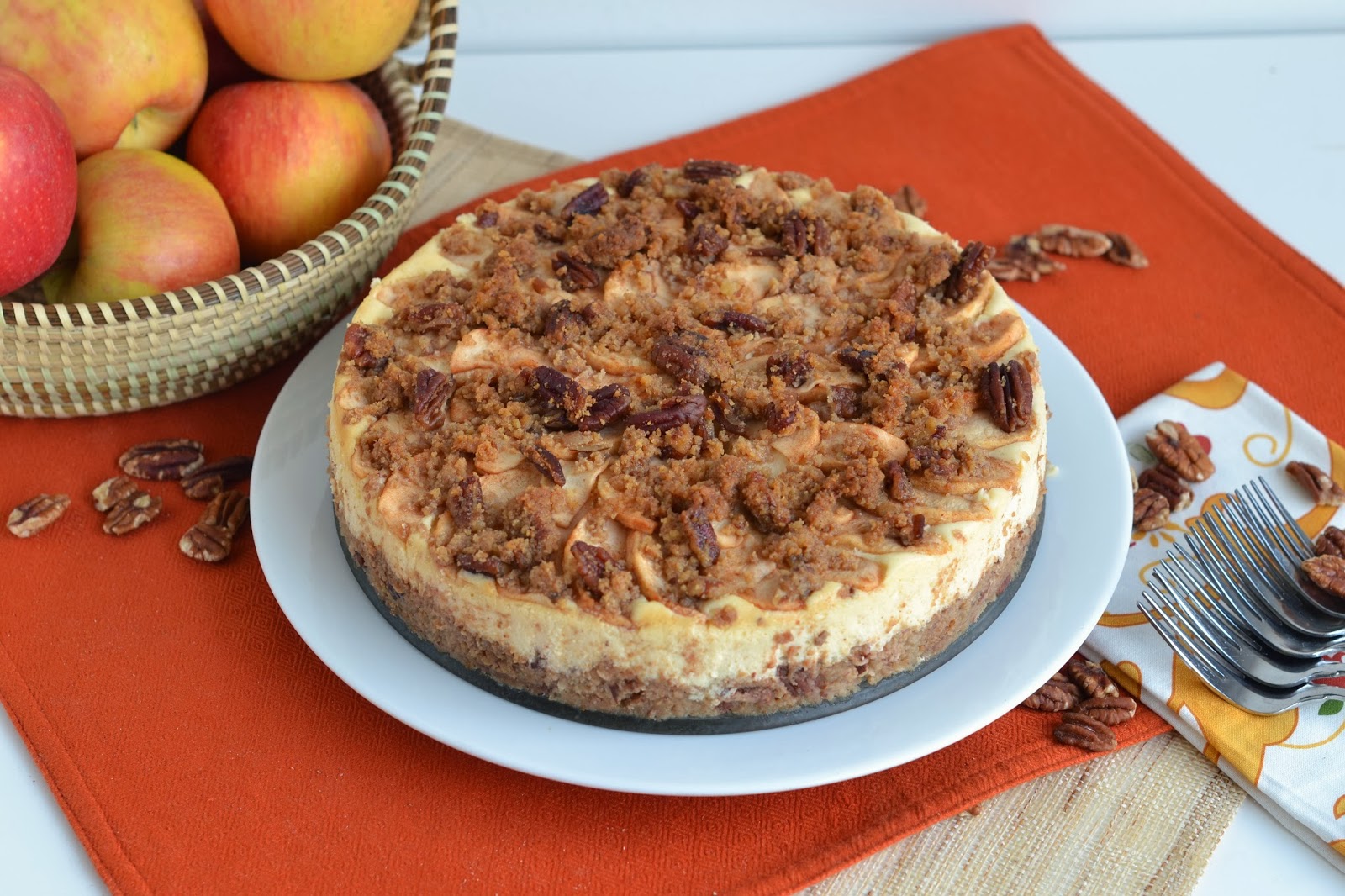 bonbons & biscotti: Apple Pecan Autumn Cheesecake