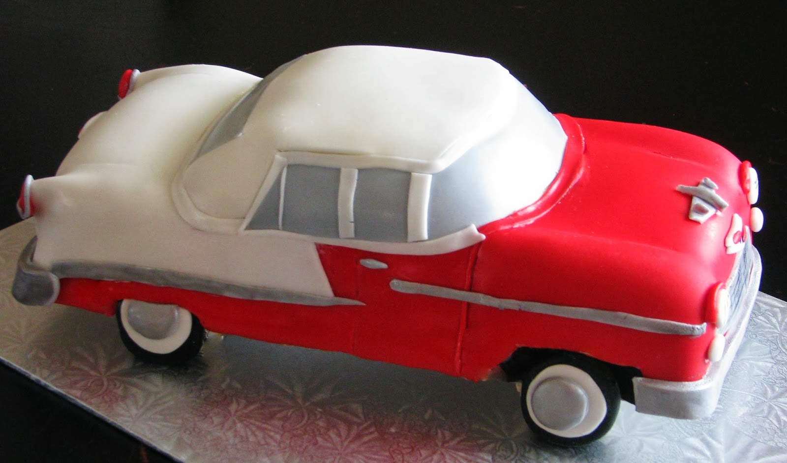 Bliss Cakes of London: Vegan '55 Chevy!